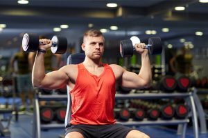 Press militar con mancuerna: Cómo se realiza correctamente? – Runners ...